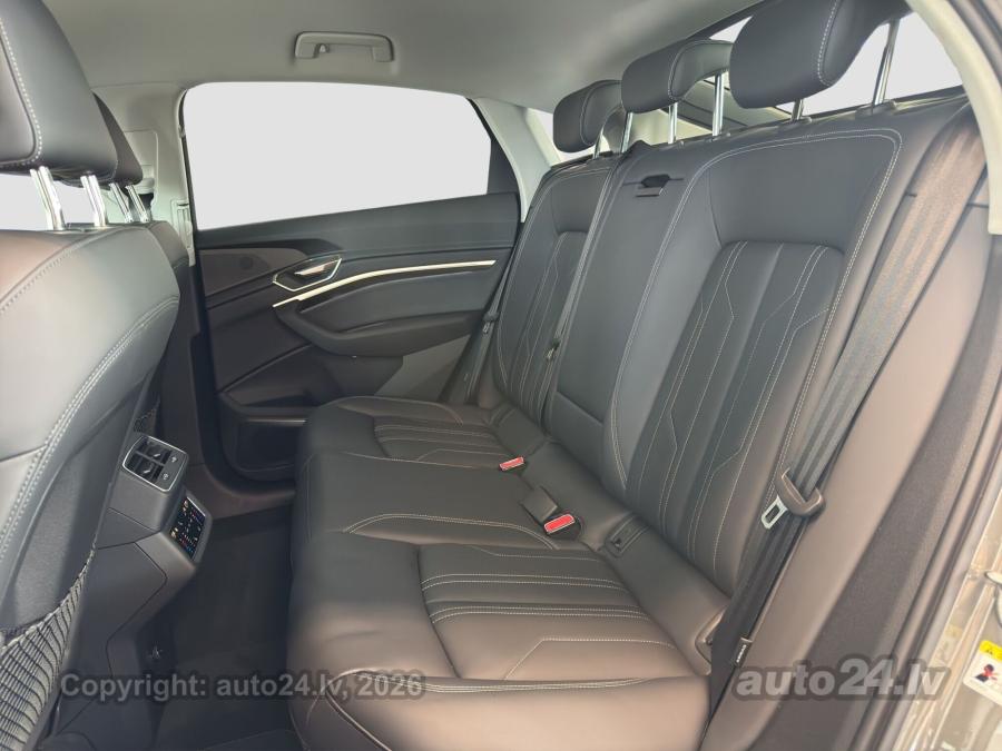 Grey Audi Q8 e-tron 2024 in Tallinn, with an engine capacity of 0.00 L and mileage of 8 thousand km for 59900 €, photo 9 on AUTOMOTO.COM.LV