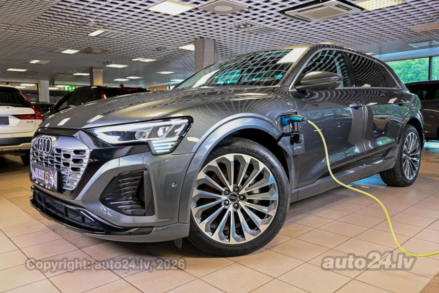 Grey Audi Q8 e-tron 2023 in Tallinn, with an engine capacity of 0.00 L and mileage of 70 thousand km for 51990 €, photo 3 on AUTOMOTO.COM.LV