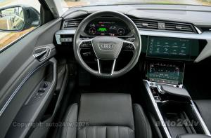 Grey Audi Q8 e-tron 2023 in Tallinn, with an engine capacity of 0.00 L and mileage of 70 thousand km for 51990 €, photo 8 on AUTOMOTO.COM.LV