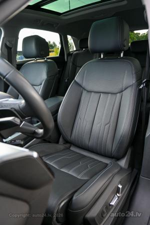 Grey Audi Q8 e-tron 2023 in Tallinn, with an engine capacity of 0.00 L and mileage of 70 thousand km for 51990 €, photo 9 on AUTOMOTO.COM.LV