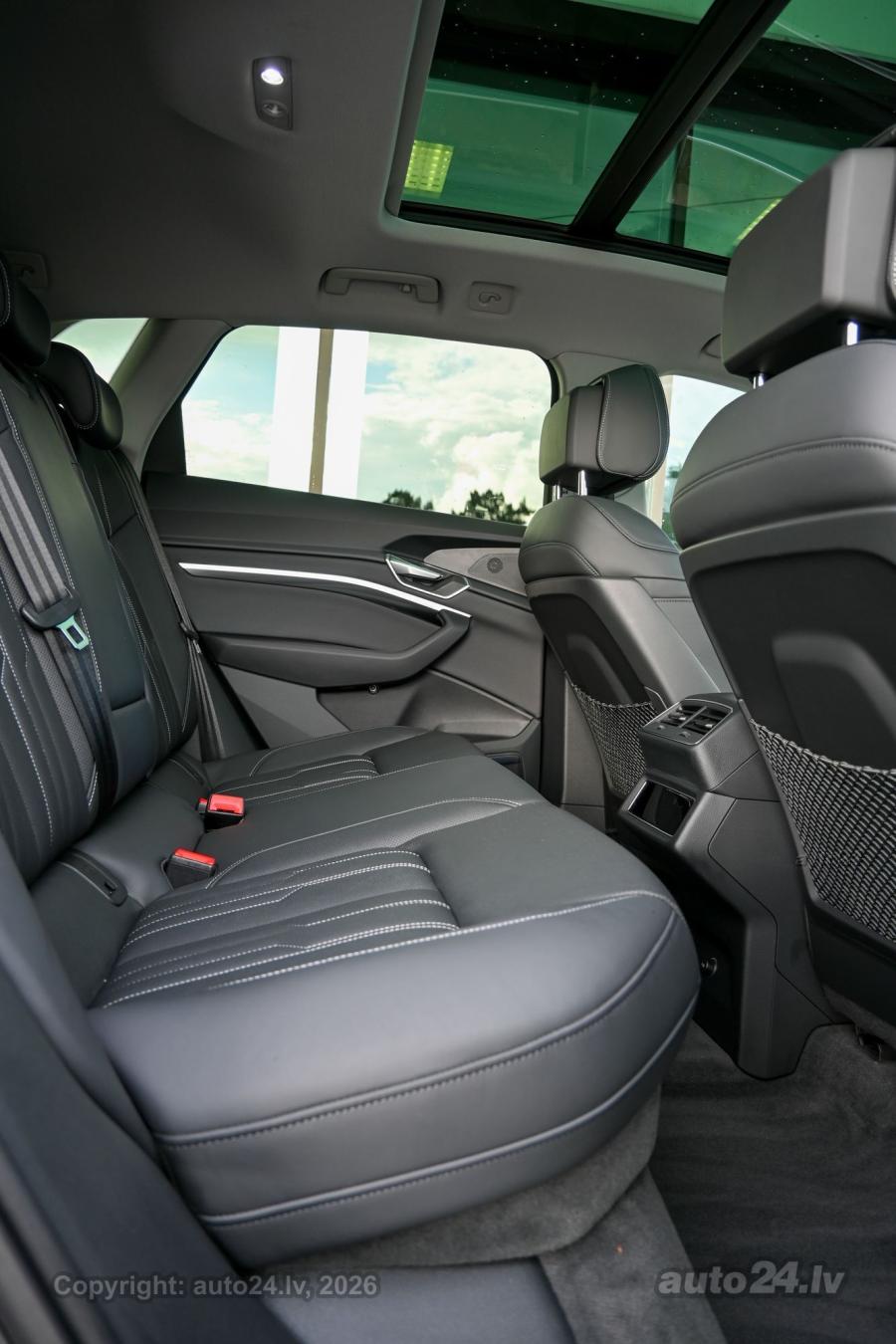 Grey Audi Q8 e-tron 2023 in Tallinn, with an engine capacity of 0.00 L and mileage of 70 thousand km for 51990 €, photo 11 on AUTOMOTO.COM.LV