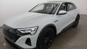 Белый Ауди Q8 e-tron 2023 в Шяуляй, объемом двигателя 0.00 л и пробегом 30 тыс. км за 50990 €, фото  на AUTOMOTO.COM.LV