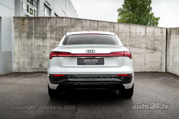 Белый Ауди Q8 e-tron 2023 в Тарту, объемом двигателя 0.00 л и пробегом 70 тыс. км за 49900 €, фото 6 на AUTOMOTO.COM.LV
