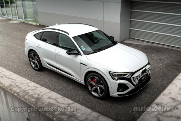 Balts Audi Q8 e-tron 2023 Tartu, ar dzinēja tilpumu 0.00 L un nobraukumu 70 tūkst. km par 49900 €, foto 9 vietnē AUTOMOTO.COM.LV