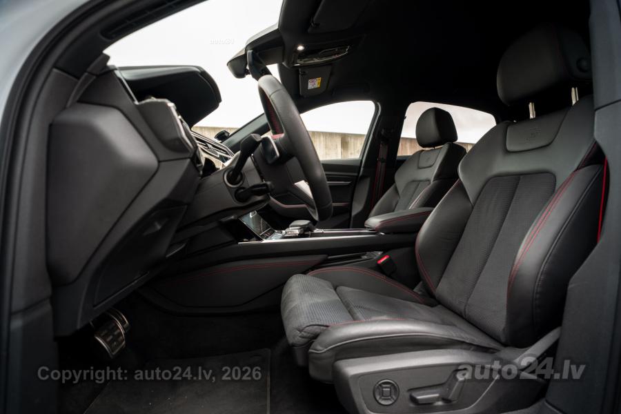 Balts Audi Q8 e-tron 2023 Tartu, ar dzinēja tilpumu 0.00 L un nobraukumu 70 tūkst. km par 49900 €, foto 14 vietnē AUTOMOTO.COM.LV