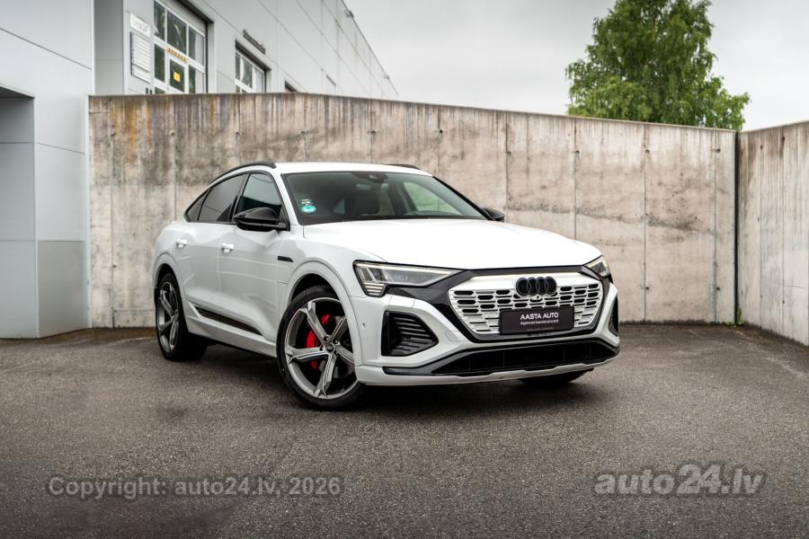 Balts Audi Q8 e-tron 2023 Tartu, ar dzinēja tilpumu 0.00 L un nobraukumu 70 tūkst. km par 49900 €, foto 15 vietnē AUTOMOTO.COM.LV