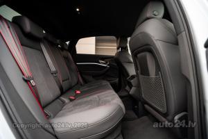 Balts Audi Q8 e-tron 2023 Tartu, ar dzinēja tilpumu 0.00 L un nobraukumu 70 tūkst. km par 49900 €, foto 18 vietnē AUTOMOTO.COM.LV