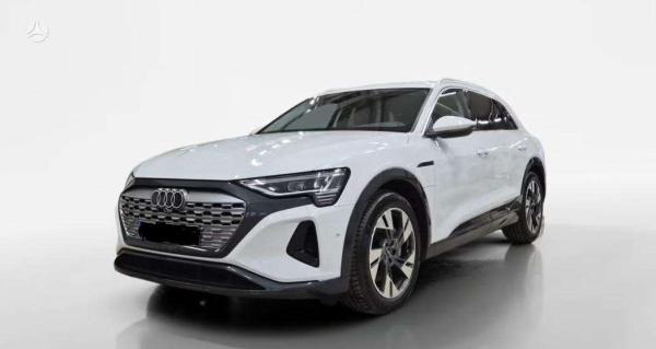 Audi Q8 e-tron 2023 in Vilnius on AUTOMOTO.COM.LV White Audi Q8 e-tron 2023 in Vilnius, with an engine capacity of 0.00 L and mileage of 97 thousand km for 40000 €, photo 7 on AUTOMOTO.COM.LV