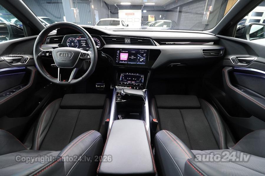 Белый Ауди Q8 e-tron 2023 в Таллин, объемом двигателя 0.00 л и пробегом 49 тыс. км за 53995 €, фото 7 на AUTOMOTO.COM.LV