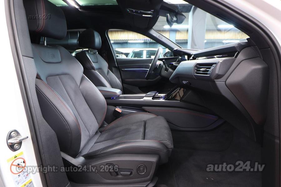 Белый Ауди Q8 e-tron 2023 в Таллин, объемом двигателя 0.00 л и пробегом 49 тыс. км за 53995 €, фото 9 на AUTOMOTO.COM.LV