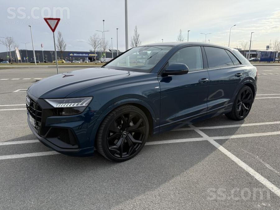 Green Audi Q8 2018 in Riga, with an engine capacity of 3.00 L and mileage of 163 thousand km for 39300 €, photo 1 on AUTOMOTO.COM.LV