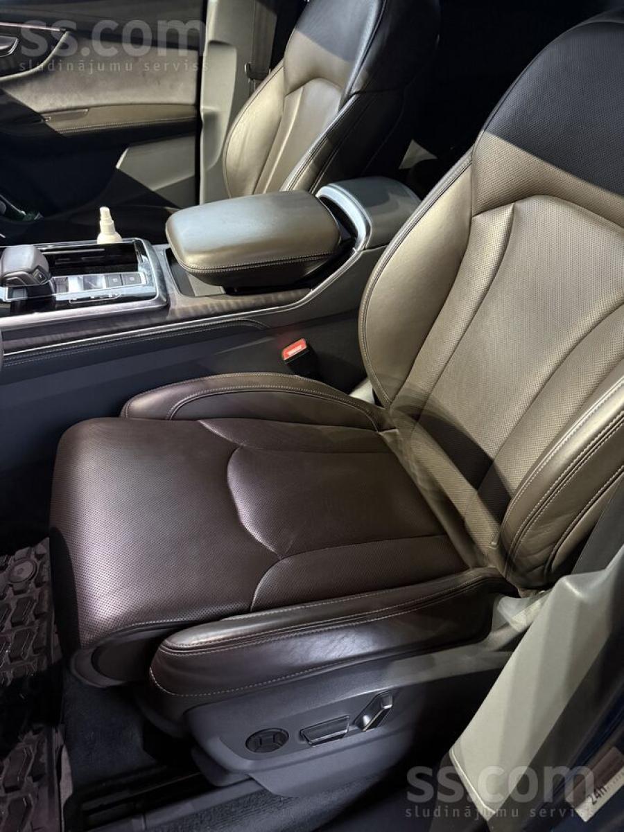 Green Audi Q8 2018 in Riga, with an engine capacity of 3.00 L and mileage of 163 thousand km for 39300 €, photo 11 on AUTOMOTO.COM.LV