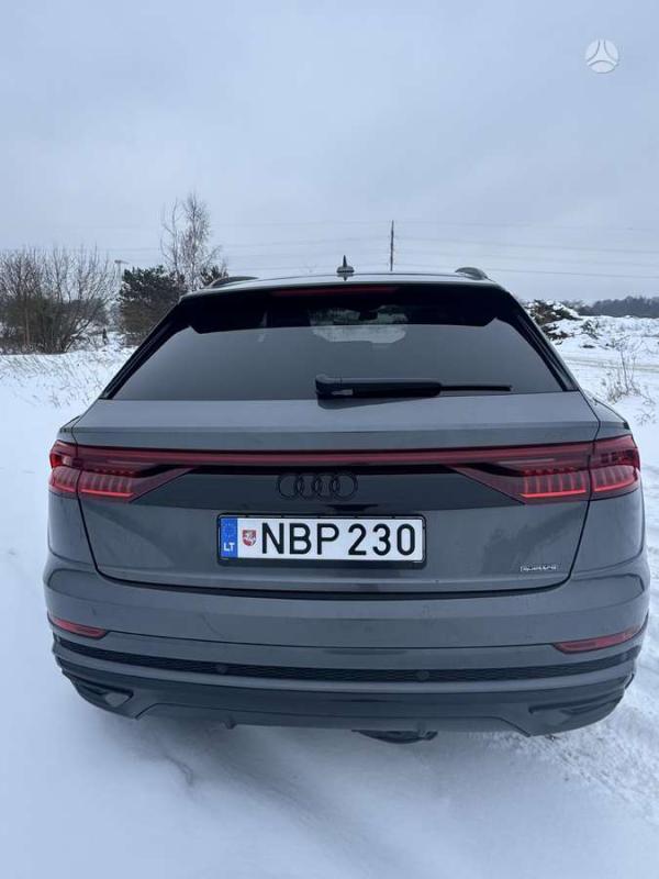 Pelēks Audi Q8 2019 Viļņa, ar dzinēja tilpumu 2.97 L un nobraukumu 92 tūkst. km par 58500 €, foto 3 vietnē AUTOMOTO.COM.LV