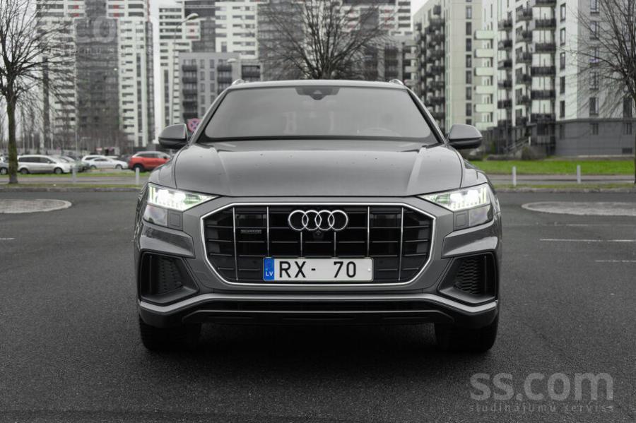 Grey Audi Q8 2018 in Riga, with an engine capacity of 3.00 L and mileage of 170 thousand km for 46900 €, photo 2 on AUTOMOTO.COM.LV