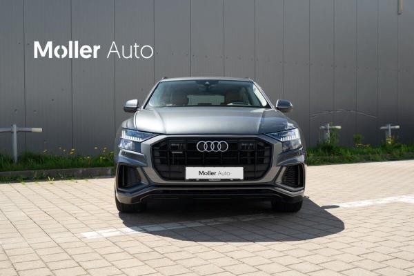 Grey Audi Q8 2018 in Vilnius, with an engine capacity of 3.00 L and mileage of 197 thousand km for 42000 €, photo 2 on AUTOMOTO.COM.LV