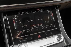 Pelēks Audi Q8 2018 Viļņa, ar dzinēja tilpumu 3.00 L un nobraukumu 197 tūkst. km par 42000 €, foto 12 vietnē AUTOMOTO.COM.LV