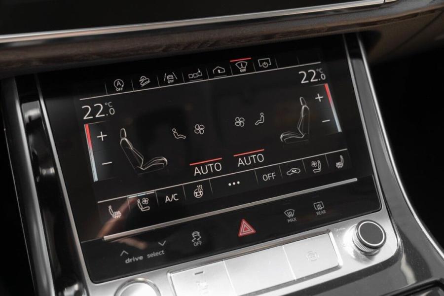 Pelēks Audi Q8 2018 Viļņa, ar dzinēja tilpumu 3.00 L un nobraukumu 197 tūkst. km par 42000 €, foto 12 vietnē AUTOMOTO.COM.LV