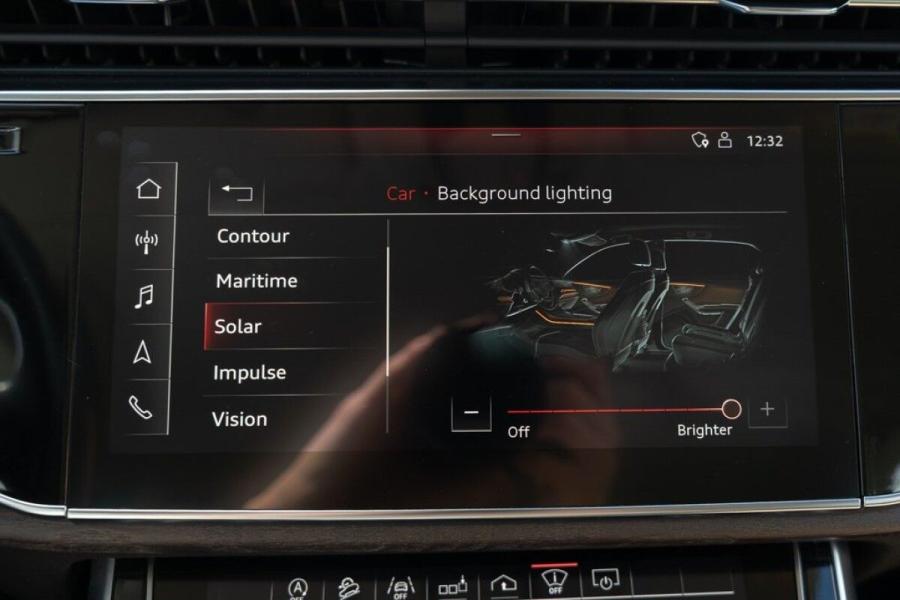 Pelēks Audi Q8 2018 Viļņa, ar dzinēja tilpumu 3.00 L un nobraukumu 197 tūkst. km par 42000 €, foto 17 vietnē AUTOMOTO.COM.LV