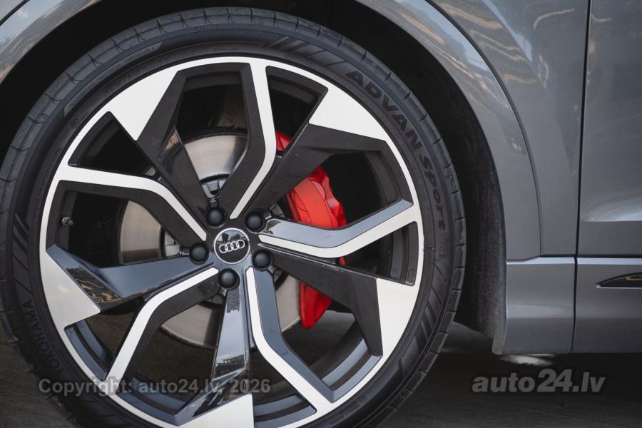 Grey Audi Q8 2018 in Tallinn, with an engine capacity of 3.00 L and mileage of 196 thousand km for 37200 €, photo 11 on AUTOMOTO.COM.LV