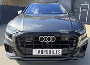Grey Audi Q8 2018 in Rokiskis, with an engine capacity of 2.97 L and mileage of 218 thousand km for 36400 €, photo 3 on AUTOMOTO.COM.LV