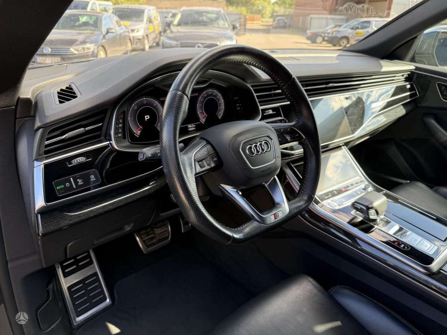 Grey Audi Q8 2018 in Rokiskis, with an engine capacity of 2.97 L and mileage of 218 thousand km for 36400 €, photo 18 on AUTOMOTO.COM.LV