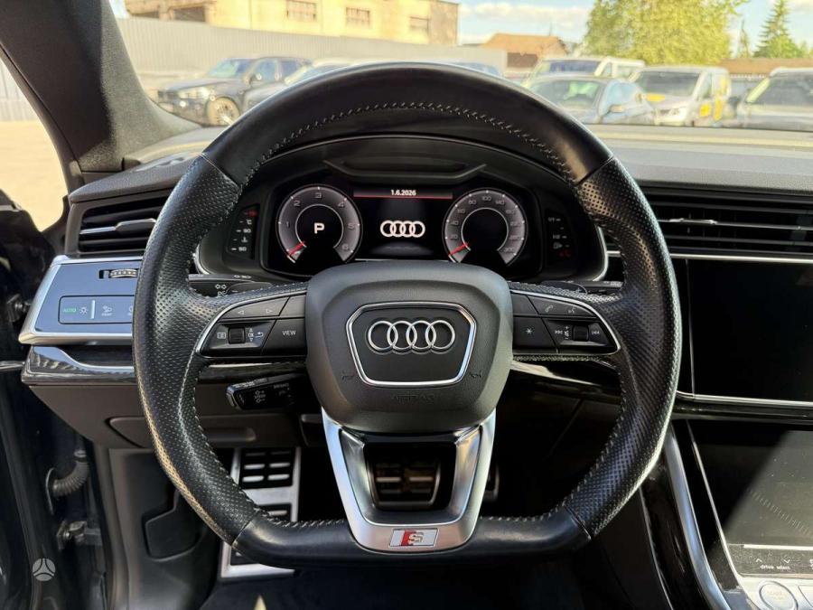 Grey Audi Q8 2018 in Rokiskis, with an engine capacity of 2.97 L and mileage of 218 thousand km for 36400 €, photo 19 on AUTOMOTO.COM.LV