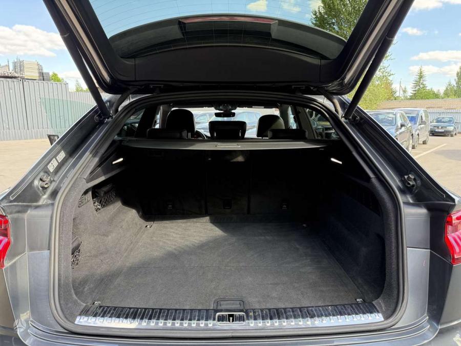 Grey Audi Q8 2018 in Rokiskis, with an engine capacity of 2.97 L and mileage of 218 thousand km for 36400 €, photo 27 on AUTOMOTO.COM.LV
