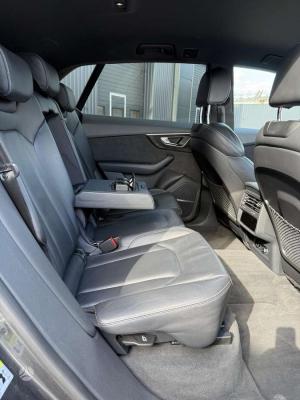 Grey Audi Q8 2018 in Rokiskis, with an engine capacity of 2.97 L and mileage of 218 thousand km for 36400 €, photo 30 on AUTOMOTO.COM.LV