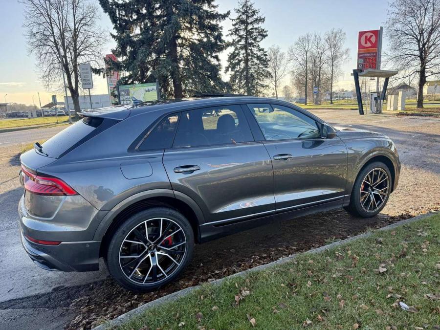 Grey Audi Q8 2019 in Taurage, with an engine capacity of 2.97 L and mileage of 235 thousand km for 37900 €, photo 7 on AUTOMOTO.COM.LV