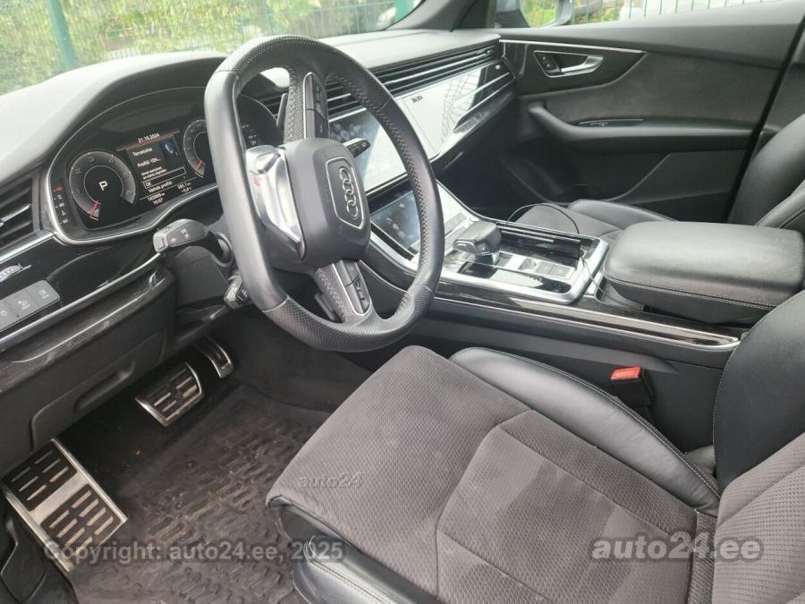 Pelēks Audi Q8 2019 Tallina, ar dzinēja tilpumu 3.00 L un nobraukumu 160 tūkst. km par 49500 €, foto 4 vietnē AUTOMOTO.COM.LV