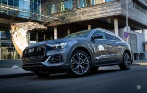Grey Audi Q8 2019 in Vilnius, with an engine capacity of 3.00 L and mileage of 130 thousand km for 46000 €, photo 2 on AUTOMOTO.COM.LV