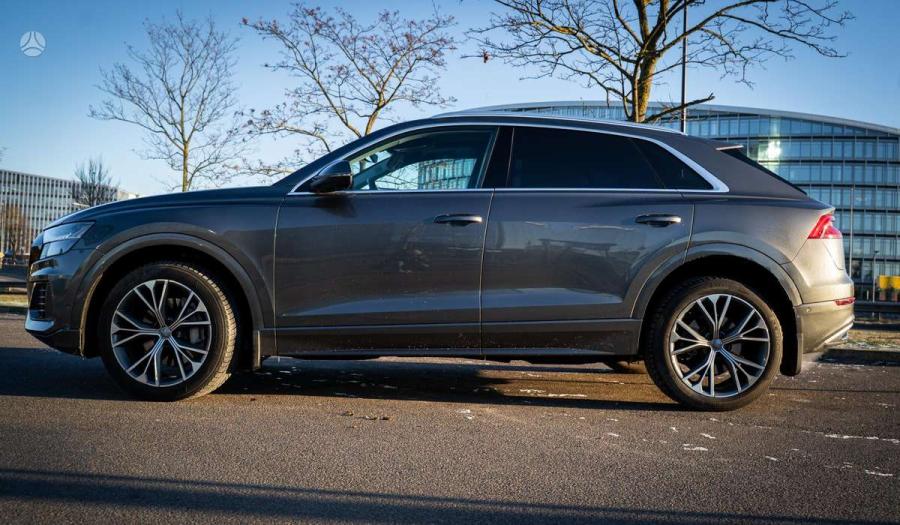 Grey Audi Q8 2019 in Vilnius, with an engine capacity of 3.00 L and mileage of 130 thousand km for 46000 €, photo 24 on AUTOMOTO.COM.LV