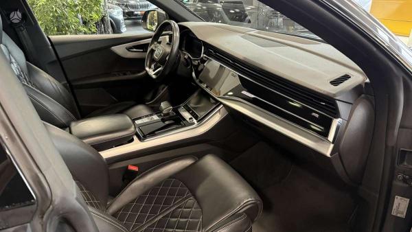 Grey Audi Q8 2019 in Vilnius, with an engine capacity of 3.00 L and mileage of 179 thousand km for 47777 €, photo 9 on AUTOMOTO.COM.LV