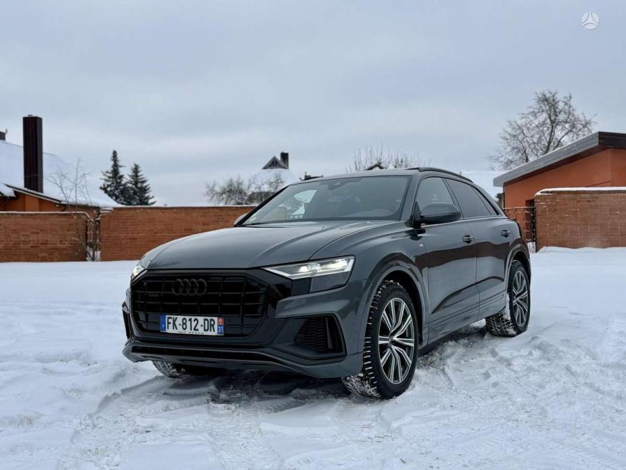 Pelēks Audi Q8 2019 Tauragė, ar dzinēja tilpumu 2.97 L un nobraukumu 130 tūkst. km par 39500 €, foto 2 vietnē AUTOMOTO.COM.LV