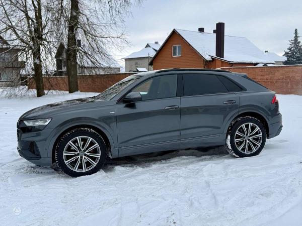 Grey Audi Q8 2019 in Taurage, with an engine capacity of 2.97 L and mileage of 130 thousand km for 39500 €, photo 3 on AUTOMOTO.COM.LV
