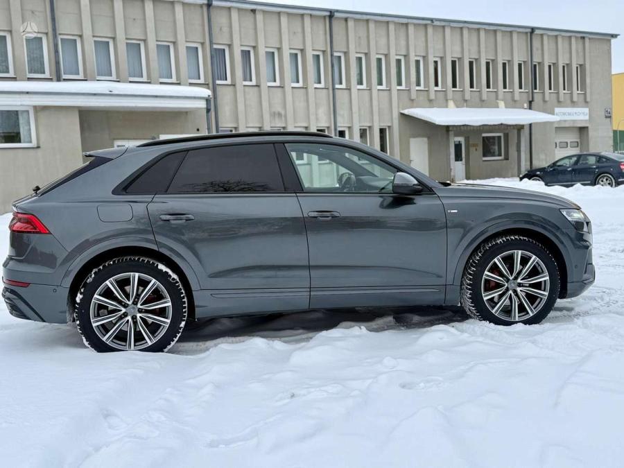 Pelēks Audi Q8 2019 Tauragė, ar dzinēja tilpumu 2.97 L un nobraukumu 130 tūkst. km par 39500 €, foto 6 vietnē AUTOMOTO.COM.LV