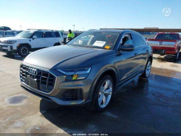 Grey Audi Q8 2019 in Klaipeda, with an engine capacity of 3.00 L and mileage of 30 thousand km for 20000 €, photo 2 on AUTOMOTO.COM.LV