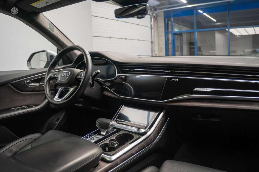 Pelēks Audi Q8 2019 Viļņa, ar dzinēja tilpumu 3.00 L un nobraukumu 91 tūkst. km par 42900 €, foto 7 vietnē AUTOMOTO.COM.LV
