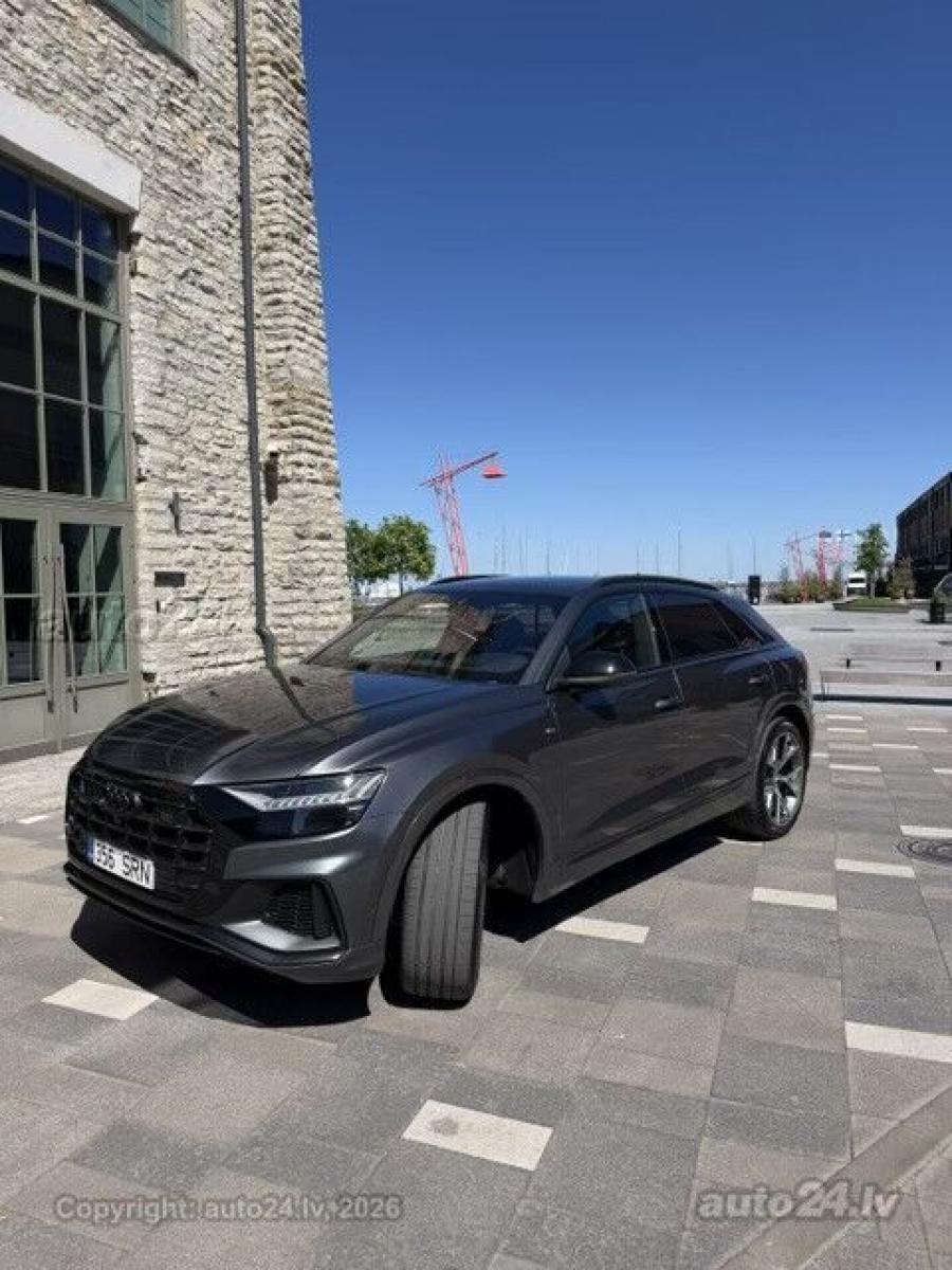 Grey Audi Q8 2019 in Tallinn, with an engine capacity of 3.00 L and mileage of 135 thousand km for 45900 €, photo 1 on AUTOMOTO.COM.LV
