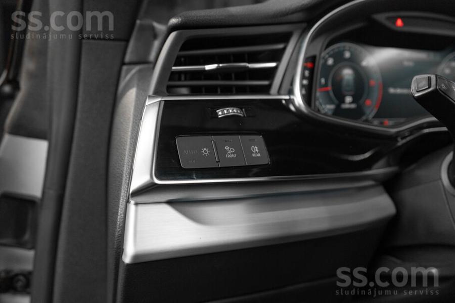 Pelēks Audi Q8 2019 Rīga, ar dzinēja tilpumu 3.00 L un nobraukumu 121 tūkst. km par 45000 €, foto 21 vietnē AUTOMOTO.COM.LV