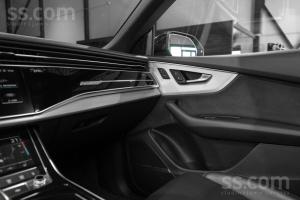 Pelēks Audi Q8 2019 Rīga, ar dzinēja tilpumu 3.00 L un nobraukumu 121 tūkst. km par 45000 €, foto 33 vietnē AUTOMOTO.COM.LV