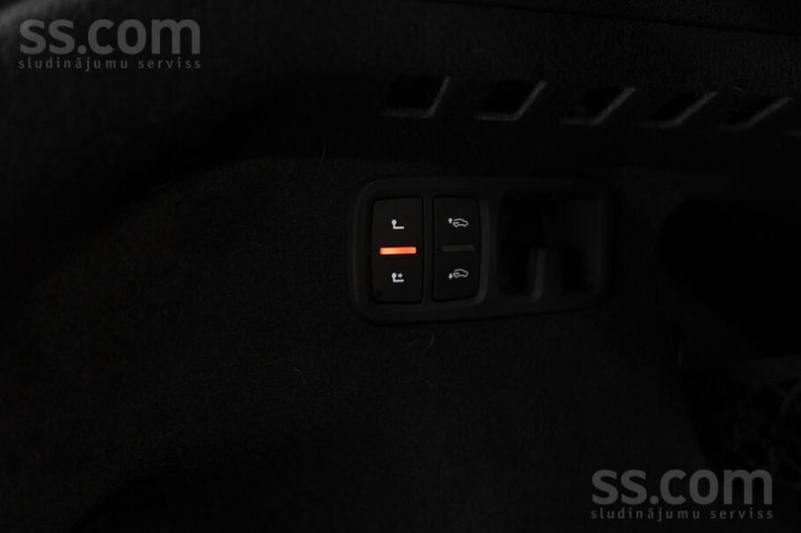 Pelēks Audi Q8 2019 Rīga, ar dzinēja tilpumu 3.00 L un nobraukumu 121 tūkst. km par 45000 €, foto 35 vietnē AUTOMOTO.COM.LV