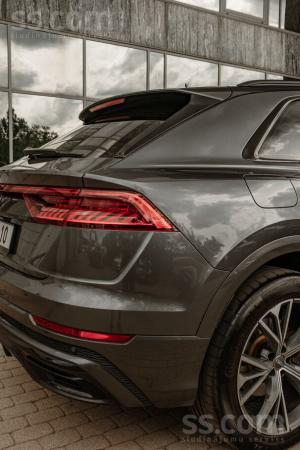 Grey Audi Q8 2019 in Riga, with an engine capacity of 3.00 L and mileage of 117 thousand km for 45000 €, photo 9 on AUTOMOTO.COM.LV