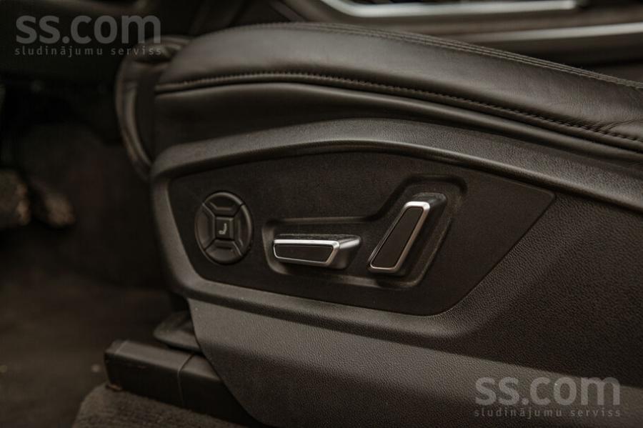 Grey Audi Q8 2019 in Riga, with an engine capacity of 3.00 L and mileage of 117 thousand km for 45000 €, photo 26 on AUTOMOTO.COM.LV