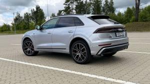 Серый Ауди Q8 2019 в Вильнюс, объемом двигателя 3.00 л и пробегом 92 тыс. км за 56000 €, фото 10 на AUTOMOTO.COM.LV