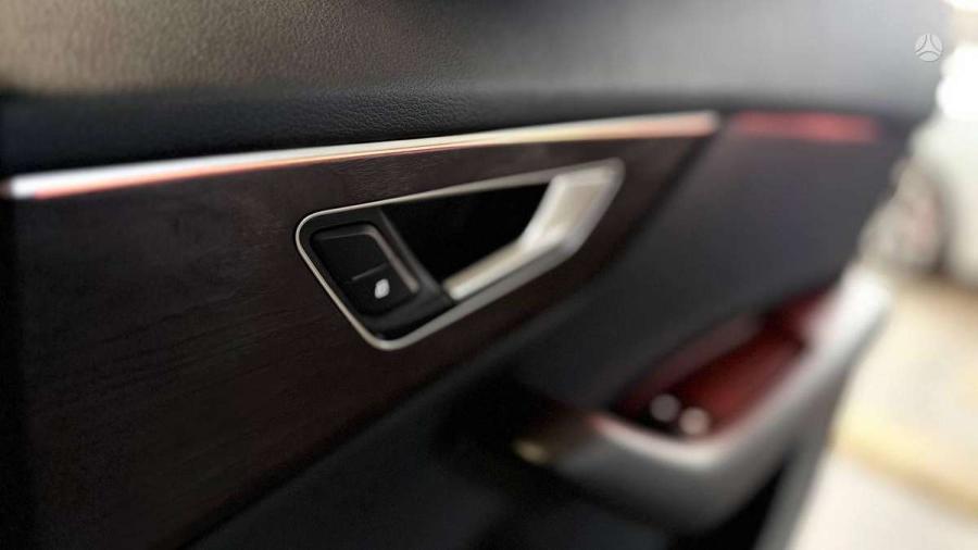 Серый Ауди Q8 2019 в Вильнюс, объемом двигателя 3.00 л и пробегом 92 тыс. км за 56000 €, фото 43 на AUTOMOTO.COM.LV
