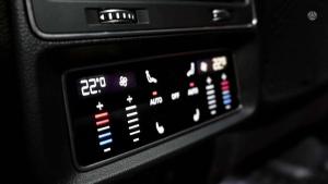 Серый Ауди Q8 2019 в Вильнюс, объемом двигателя 3.00 л и пробегом 92 тыс. км за 56000 €, фото 44 на AUTOMOTO.COM.LV