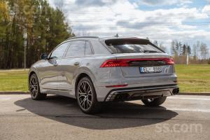 Grey Audi Q8 2019 in Riga, with an engine capacity of 3.00 L and mileage of 195 thousand km for 53500 €, photo 5 on AUTOMOTO.COM.LV