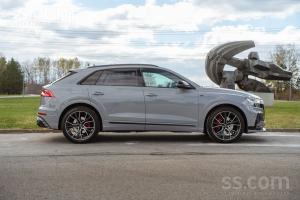 Grey Audi Q8 2019 in Riga, with an engine capacity of 3.00 L and mileage of 195 thousand km for 53500 €, photo 8 on AUTOMOTO.COM.LV