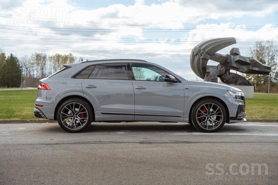 Grey Audi Q8 2019 in Riga, with an engine capacity of 3.00 L and mileage of 195 thousand km for 53500 €, photo 8 on AUTOMOTO.COM.LV